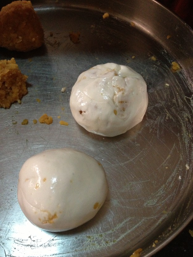 Num Kom-Sticky Rice Cakes with coconut filling/Khmer Kozhukkattai ...