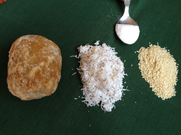 Num Kom-Sticky Rice Cakes with coconut filling/Khmer Kozhukkattai ...