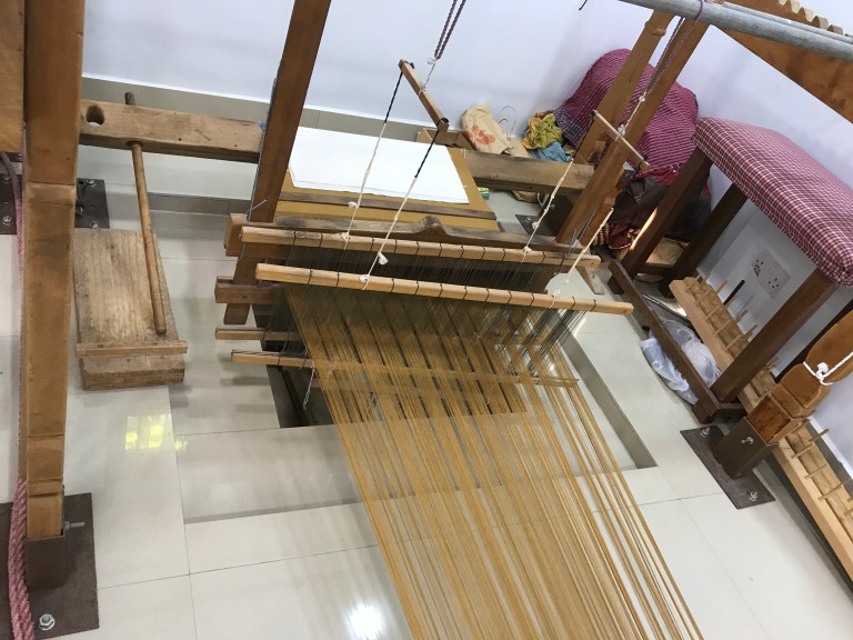 Exploring Culture of Bahrain – Pottery Demonstration at Al Jasra ...