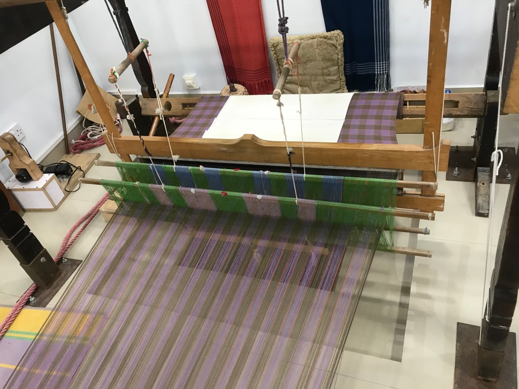 Exploring Culture of Bahrain – Pottery Demonstration at Al Jasra ...